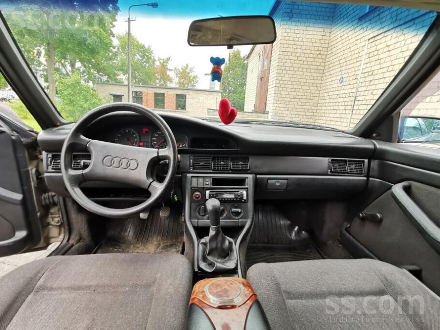 Pelēks Audi 100 1989 Daugavpils, ar dzinēja tilpumu 1.80 L un nobraukumu 301 tūkst. km par 1250 €, foto 3 vietnē AUTOMOTO.COM.LV