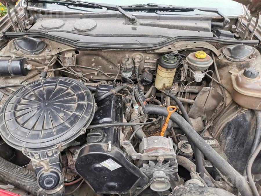 Pelēks Audi 100 1989 Daugavpils, ar dzinēja tilpumu 1.80 L un nobraukumu 301 tūkst. km par 1250 €, foto 6 vietnē AUTOMOTO.COM.LV
