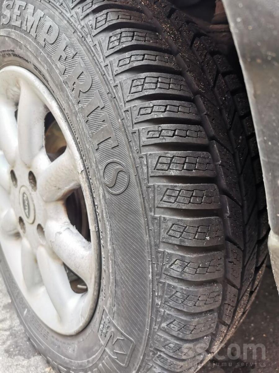 Pelēks Audi 100 1989 Daugavpils, ar dzinēja tilpumu 1.80 L un nobraukumu 301 tūkst. km par 1250 €, foto 9 vietnē AUTOMOTO.COM.LV