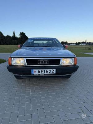 Pelēks Audi 100 1989 Šilalė, ar dzinēja tilpumu 1.76 L un nobraukumu 414 tūkst. km par 3000 €, foto 1 vietnē AUTOMOTO.COM.LV