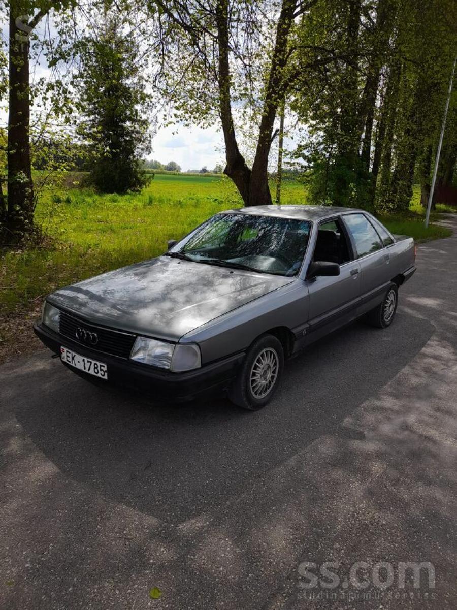Grey Audi 100 1990 in Riga, with an engine capacity of 2.00 L and mileage of 271 thousand km for 1250 €, photo 1 on AUTOMOTO.COM.LV