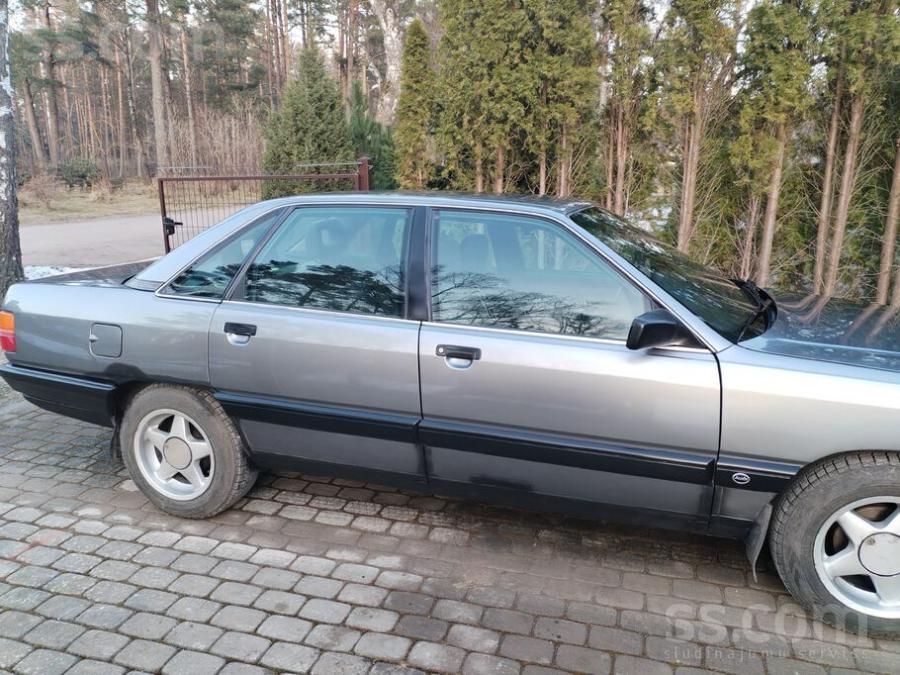 Серый Ауди 100 1990 в Юрмала, объемом двигателя 2.00 л и пробегом 378 тыс. км за 1999 €, фото 5 на AUTOMOTO.COM.LV