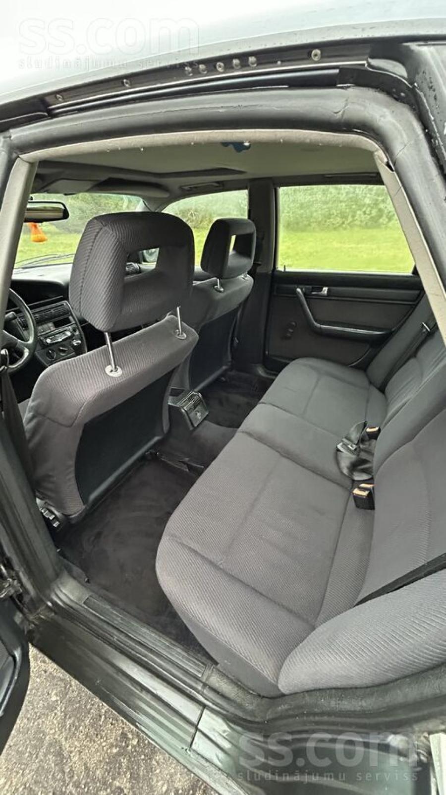 Pelēks Audi 100 1991 Liepāja, ar dzinēja tilpumu 2.00 L un nobraukumu 210 tūkst. km par 1500 €, foto 8 vietnē AUTOMOTO.COM.LV
