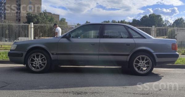 Grey Audi 100 1991 in Riga, with an engine capacity of 2.00 L and mileage of 297 thousand km for 1150 €, photo 2 on AUTOMOTO.COM.LV