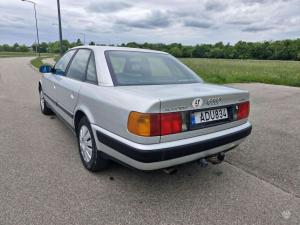 Pelēks Audi 100 1991 Kauņa, ar dzinēja tilpumu 1.98 L un nobraukumu 256 tūkst. km par 1800 €, foto 3 vietnē AUTOMOTO.COM.LV