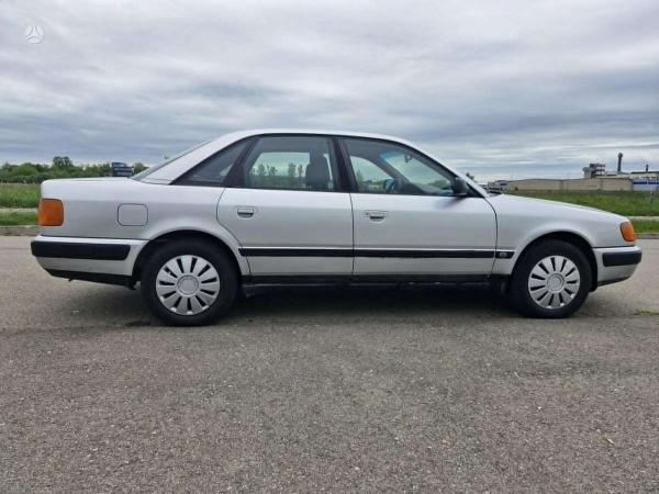 Grey Audi 100 1991 in Kaunas, with an engine capacity of 1.98 L and mileage of 256 thousand km for 1800 €, photo 6 on AUTOMOTO.COM.LV