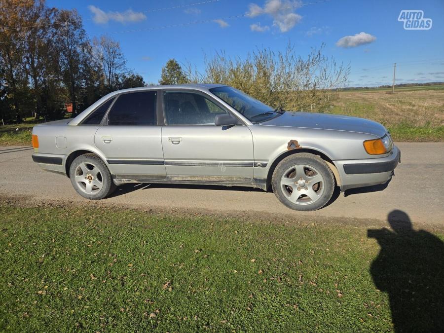 Grey Audi 100 1992 in Joniskis, with an engine capacity of 2.50 L and mileage of 289 thousand km for 950 €, photo 6 on AUTOMOTO.COM.LV