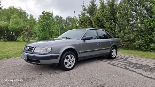 Pelēks Audi 100 1993 Utena, ar dzinēja tilpumu 2.50 L un nobraukumu 228 tūkst. km par 2450 €, foto 1 vietnē AUTOMOTO.COM.LV