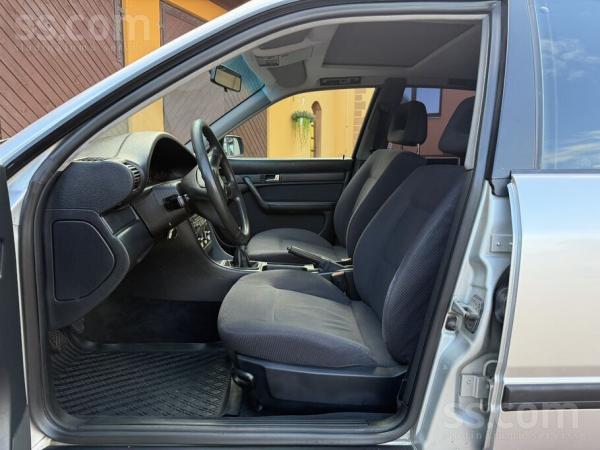 Grey Audi 100 1993 in Gulbene, with an engine capacity of 2.00 L and mileage of 264 thousand km for 8200 €, photo 7 on AUTOMOTO.COM.LV