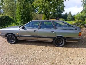 Pelēks Audi 100 1990 Cēsis, ar dzinēja tilpumu 2.30 L un nobraukumu 400 tūkst. km par 2900 €, foto 15 vietnē AUTOMOTO.COM.LV