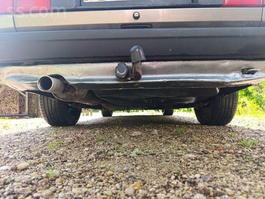 Pelēks Audi 100 1990 Cēsis, ar dzinēja tilpumu 2.30 L un nobraukumu 400 tūkst. km par 2900 €, foto 23 vietnē AUTOMOTO.COM.LV