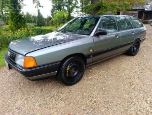 Pelēks Audi 100 1990 Cēsis, ar dzinēja tilpumu 2.30 L un nobraukumu 266 tūkst. km par 2900 €, foto 5 vietnē AUTOMOTO.COM.LV