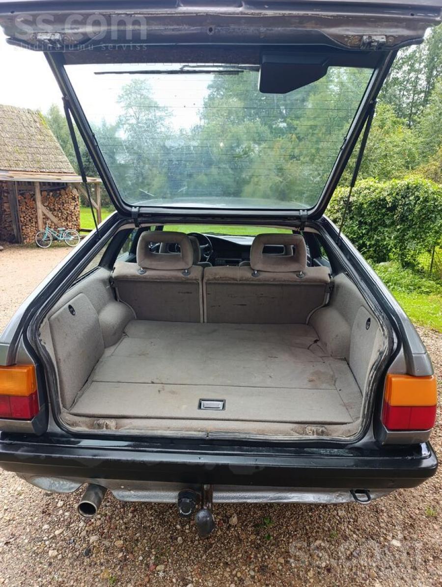 Pelēks Audi 100 1990 Cēsis, ar dzinēja tilpumu 2.30 L un nobraukumu 266 tūkst. km par 2900 €, foto 8 vietnē AUTOMOTO.COM.LV