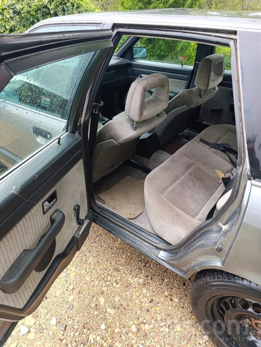 Pelēks Audi 100 1990 Cēsis, ar dzinēja tilpumu 2.30 L un nobraukumu 266 tūkst. km par 2900 €, foto 10 vietnē AUTOMOTO.COM.LV