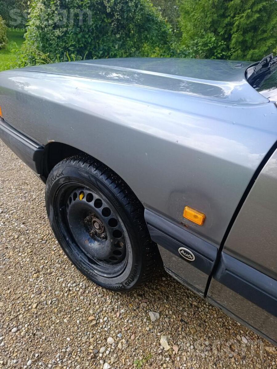 Pelēks Audi 100 1990 Cēsis, ar dzinēja tilpumu 2.30 L un nobraukumu 266 tūkst. km par 2900 €, foto 17 vietnē AUTOMOTO.COM.LV
