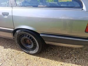 Pelēks Audi 100 1990 Cēsis, ar dzinēja tilpumu 2.30 L un nobraukumu 266 tūkst. km par 2900 €, foto 24 vietnē AUTOMOTO.COM.LV