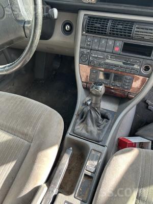 Pelēks Audi 100 1993 Jūrmala, ar dzinēja tilpumu 2.80 L un nobraukumu 254 tūkst. km par 2000 €, foto 5 vietnē AUTOMOTO.COM.LV