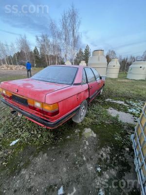 Red Audi 100 1973 in Riga, with an engine capacity of 2.30 L and mileage of 164 thousand km for 750 €, photo 4 on AUTOMOTO.COM.LV