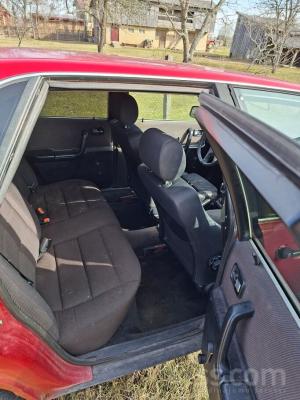 Sarkans Audi 100 1987 Valmiera, ar dzinēja tilpumu 2.20 L un nobraukumu 41 tūkst. km par 1000 €, foto  vietnē AUTOMOTO.COM.LV