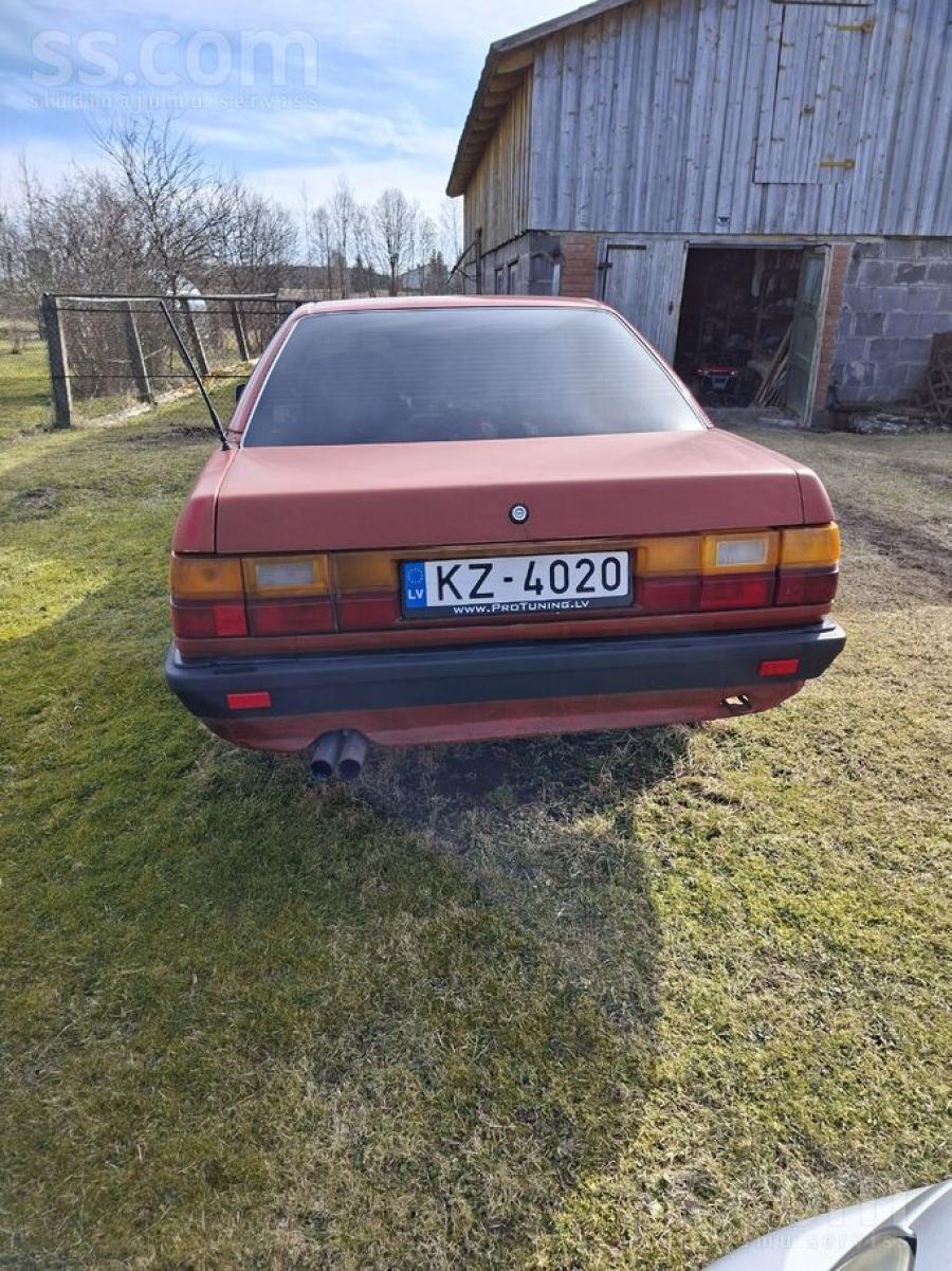 Sarkans Audi 100 1987 Valmiera, ar dzinēja tilpumu 2.20 L un nobraukumu 41 tūkst. km par 1000 €, foto 5 vietnē AUTOMOTO.COM.LV