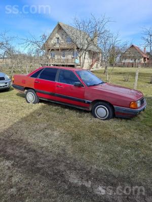 Sarkans Audi 100 1987 Valmiera, ar dzinēja tilpumu 2.20 L un nobraukumu 41 tūkst. km par 1000 €, foto 7 vietnē AUTOMOTO.COM.LV