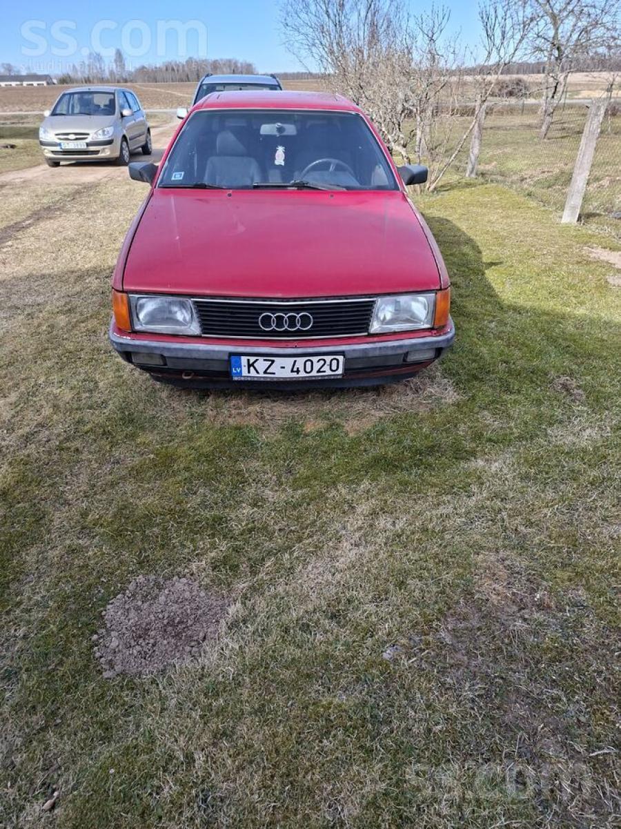 Sarkans Audi 100 1987 Valmiera, ar dzinēja tilpumu 2.20 L un nobraukumu 41 tūkst. km par 1000 €, foto 8 vietnē AUTOMOTO.COM.LV