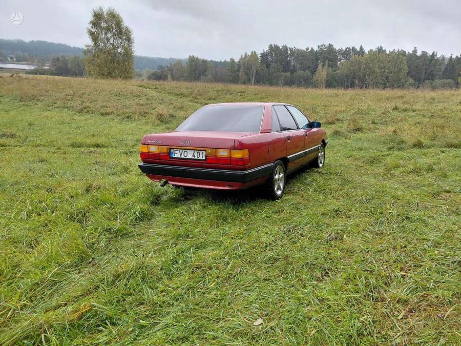 Red Audi 100 1988 in Siauliai, with an engine capacity of 1.78 L and mileage of 29888 thousand km for 1450 €, photo 1 on AUTOMOTO.COM.LV