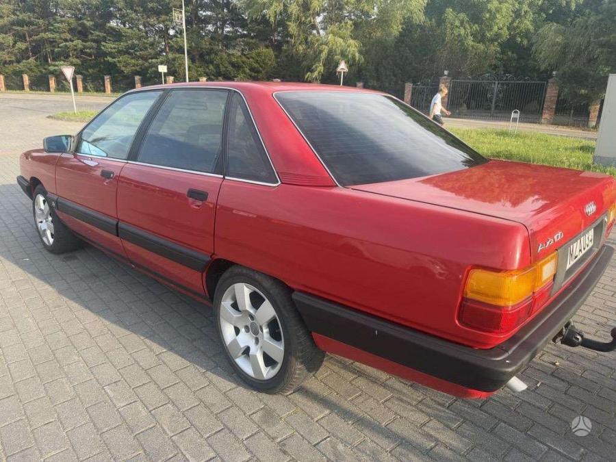 Red Audi 100 1988 in Klaipeda, with an engine capacity of 1.80 L and mileage of 240 thousand km for 2800 €, photo 4 on AUTOMOTO.COM.LV