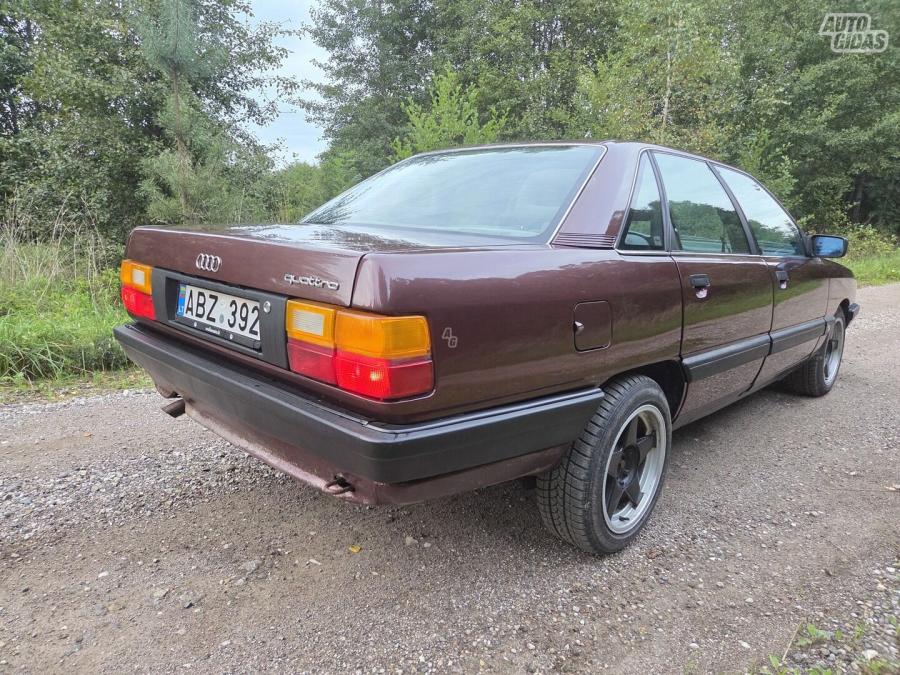 Red Audi 100 1989 in Zarasai, with an engine capacity of 2.30 L and mileage of 238 thousand km for 2799 €, photo 7 on AUTOMOTO.COM.LV