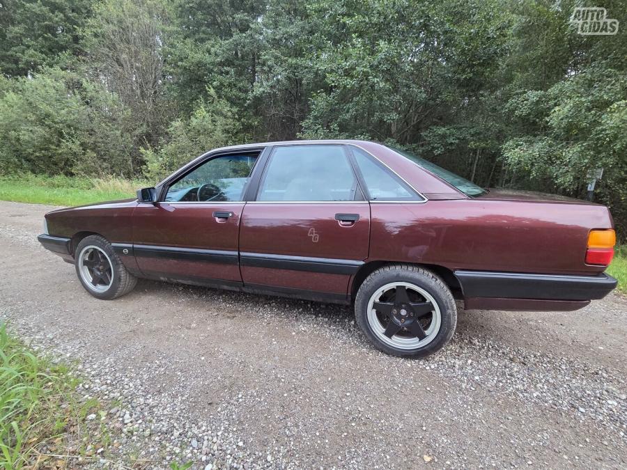 Red Audi 100 1989 in Zarasai, with an engine capacity of 2.30 L and mileage of 238 thousand km for 2799 €, photo 13 on AUTOMOTO.COM.LV
