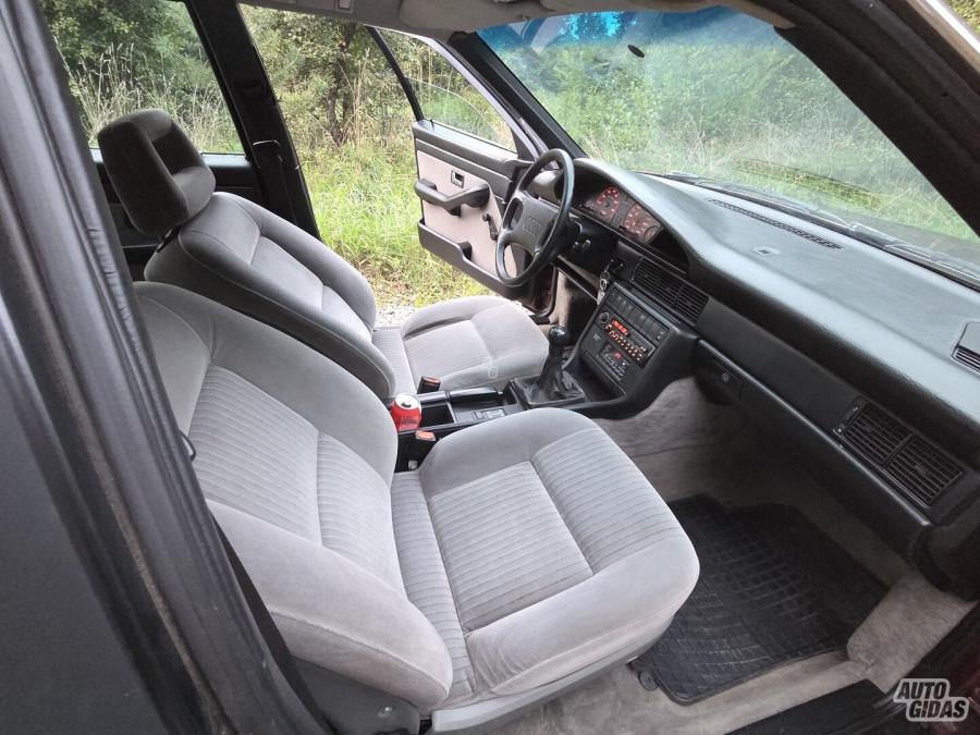 Red Audi 100 1989 in Zarasai, with an engine capacity of 2.30 L and mileage of 238 thousand km for 2799 €, photo 29 on AUTOMOTO.COM.LV