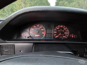 Red Audi 100 1989 in Zarasai, with an engine capacity of 2.30 L and mileage of 238 thousand km for 2799 €, photo 32 on AUTOMOTO.COM.LV