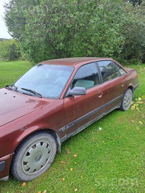 Ауди 100 1991 в Лимбажи на AUTOMOTO.COM.LV Красный Ауди 100 1991 в Лимбажи, объемом двигателя 2.00 л и пробегом 320 тыс. км за 1850 €, фото 4 на AUTOMOTO.COM.LV