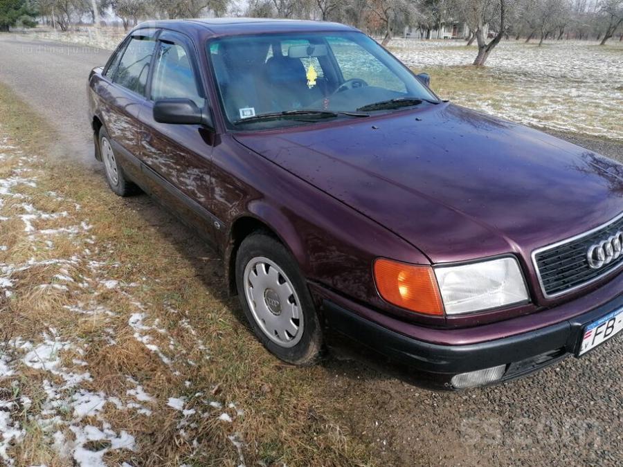 Sarkans Audi 100 1992 Valmiera, ar dzinēja tilpumu 2.30 L un nobraukumu 320 tūkst. km par 1000 €, foto 1 vietnē AUTOMOTO.COM.LV