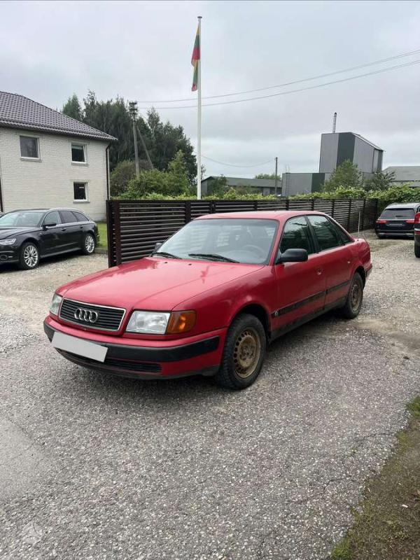 Red Audi 100 1992 in Sakiai, with an engine capacity of 2.37 L and mileage of 360 thousand km for 550 €, photo 1 on AUTOMOTO.COM.LV