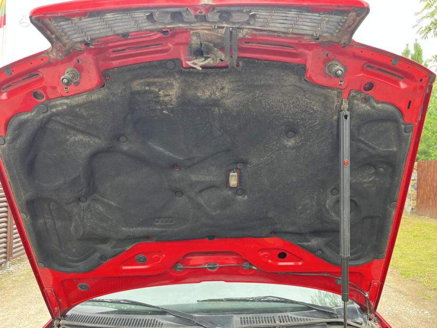 Sarkans Audi 100 1992 Šakiai, ar dzinēja tilpumu 2.37 L un nobraukumu 360 tūkst. km par 550 €, foto 10 vietnē AUTOMOTO.COM.LV