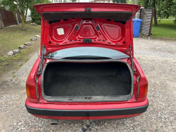Red Audi 100 1992 in Sakiai, with an engine capacity of 2.37 L and mileage of 360 thousand km for 550 €, photo 10 on AUTOMOTO.COM.LV