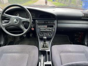 Sarkans Audi 100 1992 Šakiai, ar dzinēja tilpumu 2.37 L un nobraukumu 360 tūkst. km par 550 €, foto 12 vietnē AUTOMOTO.COM.LV