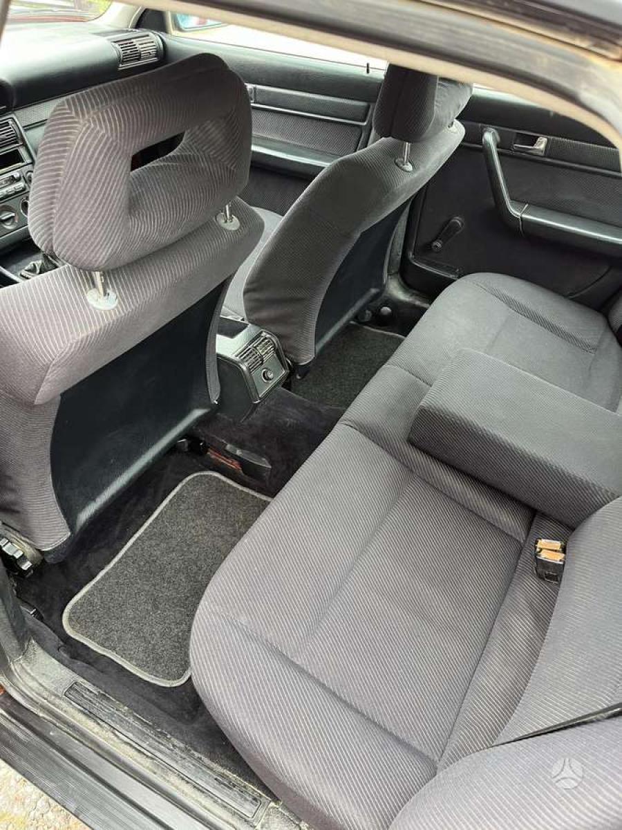Sarkans Audi 100 1992 Šakiai, ar dzinēja tilpumu 2.37 L un nobraukumu 360 tūkst. km par 550 €, foto 14 vietnē AUTOMOTO.COM.LV