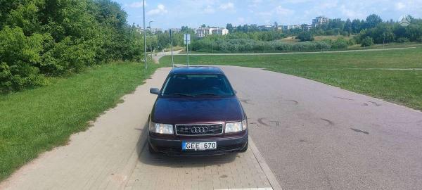 Red Audi 100 1993 in Vilnius, with an engine capacity of 2.46 L and mileage of 324 thousand km for 750 €, photo 2 on AUTOMOTO.COM.LV