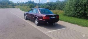 Sarkans Audi 100 1993 Viļņa, ar dzinēja tilpumu 2.46 L un nobraukumu 324 tūkst. km par 750 €, foto 5 vietnē AUTOMOTO.COM.LV