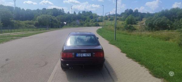 Red Audi 100 1993 in Vilnius, with an engine capacity of 2.46 L and mileage of 324 thousand km for 750 €, photo 6 on AUTOMOTO.COM.LV