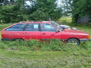 Sarkans Audi 100 1984 Alūksne, ar dzinēja tilpumu 1.80 L un nobraukumu 0 tūkst. km par 200 €, foto 3 vietnē AUTOMOTO.COM.LV