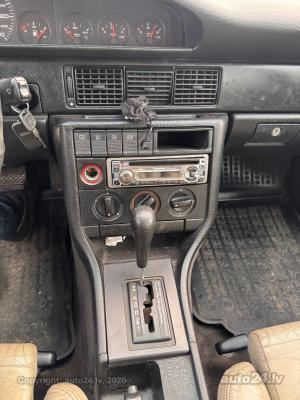 Sarkans Audi 100 1989 Tallina, ar dzinēja tilpumu 2.30 L un nobraukumu 0 tūkst. km par 3500 €, foto 13 vietnē AUTOMOTO.COM.LV