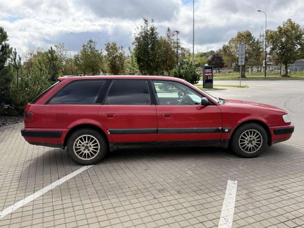 Red Audi 100 1993 in Vilnius, with an engine capacity of 2.46 L and mileage of 430 thousand km for 450 €, photo 7 on AUTOMOTO.COM.LV