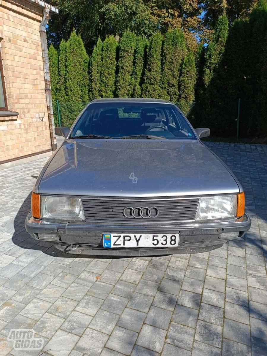 Audi 100 1984 Panevēža, ar dzinēja tilpumu 2.20 L un nobraukumu 393 tūkst. km par 800 €, foto 1 vietnē AUTOMOTO.COM.LV