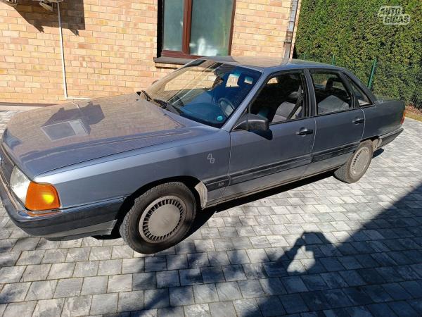 Audi 100 1984 in Panevezys, with an engine capacity of 2.20 L and mileage of 393 thousand km for 800 €, photo 4 on AUTOMOTO.COM.LV