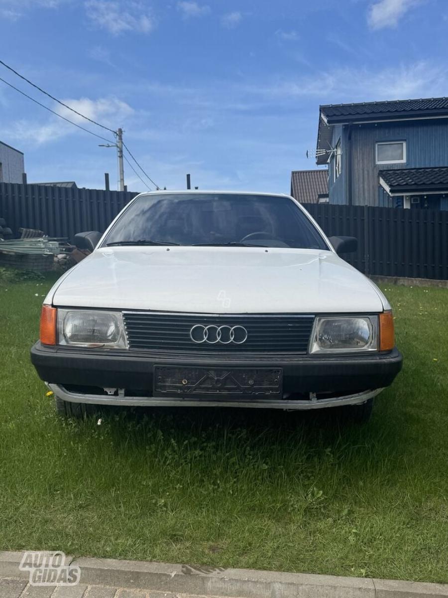 Audi 100 1984 in Vilnius, with an engine capacity of 1.80 L and mileage of 225 thousand km for 1000 €, photo 1 on AUTOMOTO.COM.LV