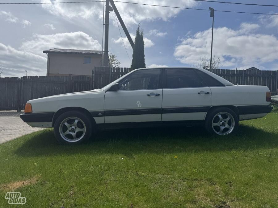 Audi 100 1984 in Vilnius, with an engine capacity of 1.80 L and mileage of 225 thousand km for 1000 €, photo 6 on AUTOMOTO.COM.LV