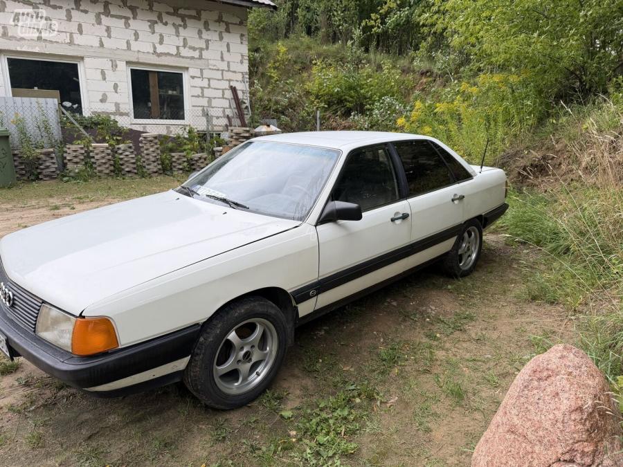 Audi 100 1984 in Vilnius, with an engine capacity of 1.90 L and mileage of 225 thousand km for 1300 €, photo 3 on AUTOMOTO.COM.LV